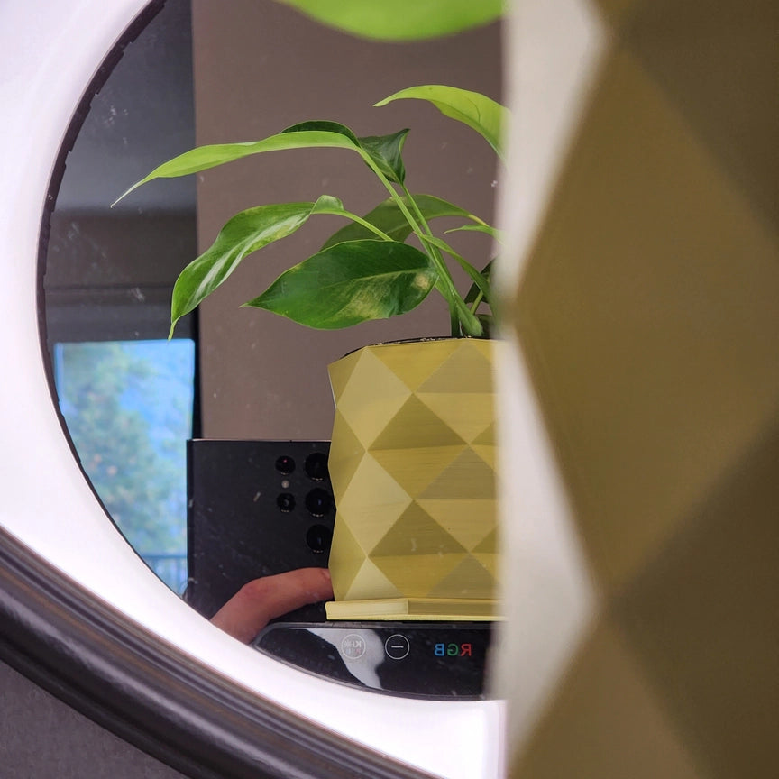 Houston Self-Watering Planter - 100% Recovered Plastic – Nudge Eco Store