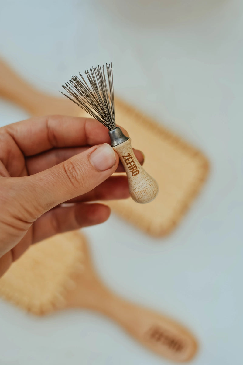 Hairbrush Cleaning Tool – Nudge Eco Store